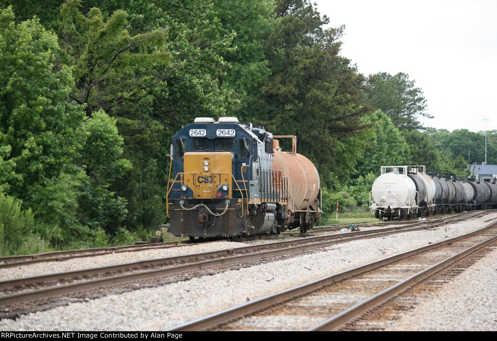 CSX GP38-2 2642